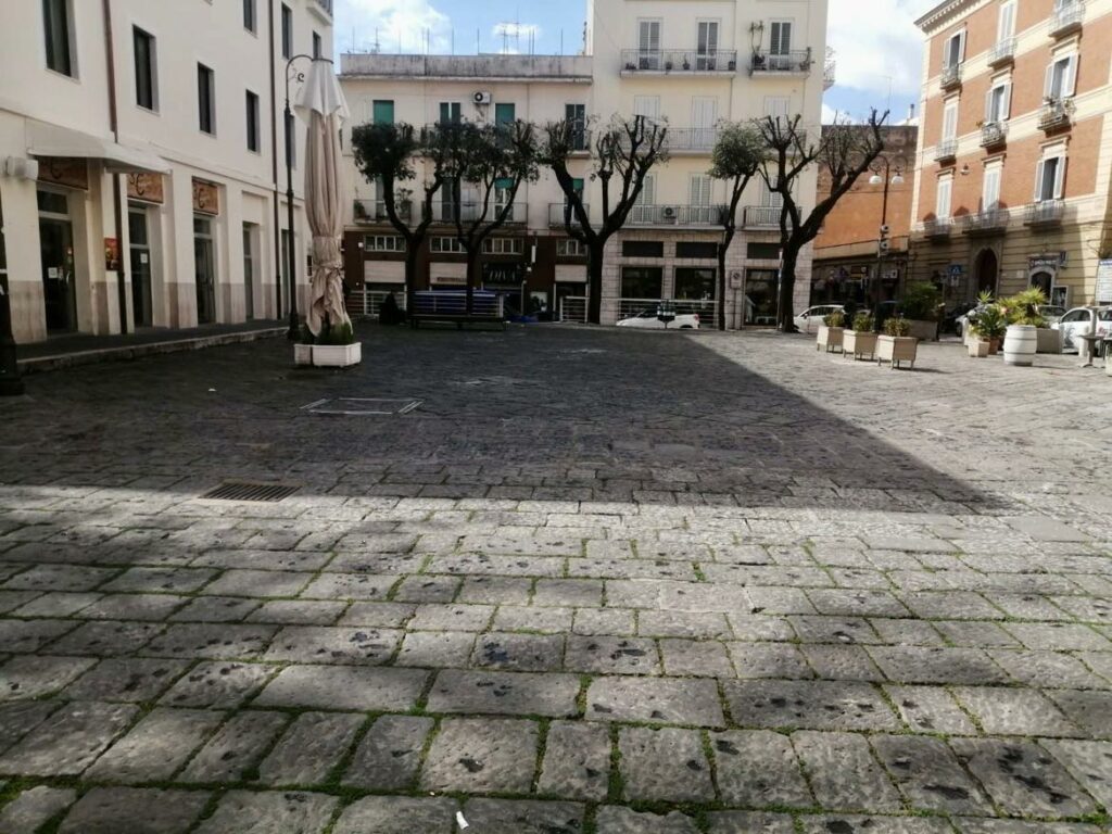 FORMIA, PIAZZA SANTA TERESA: AL VIA MODIFICHE ALLA CIRCOLAZIONE - Latina TU